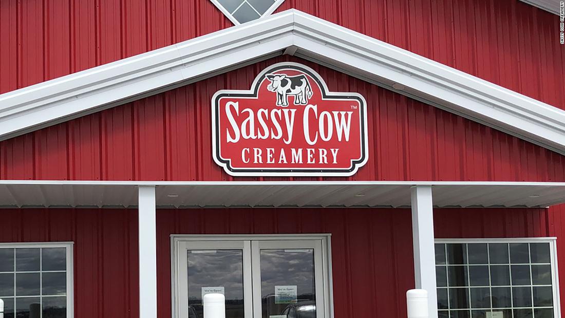 Sassy Cow Creamery: El Negocio De Wisconsin Proporciona Leche Gratis ...